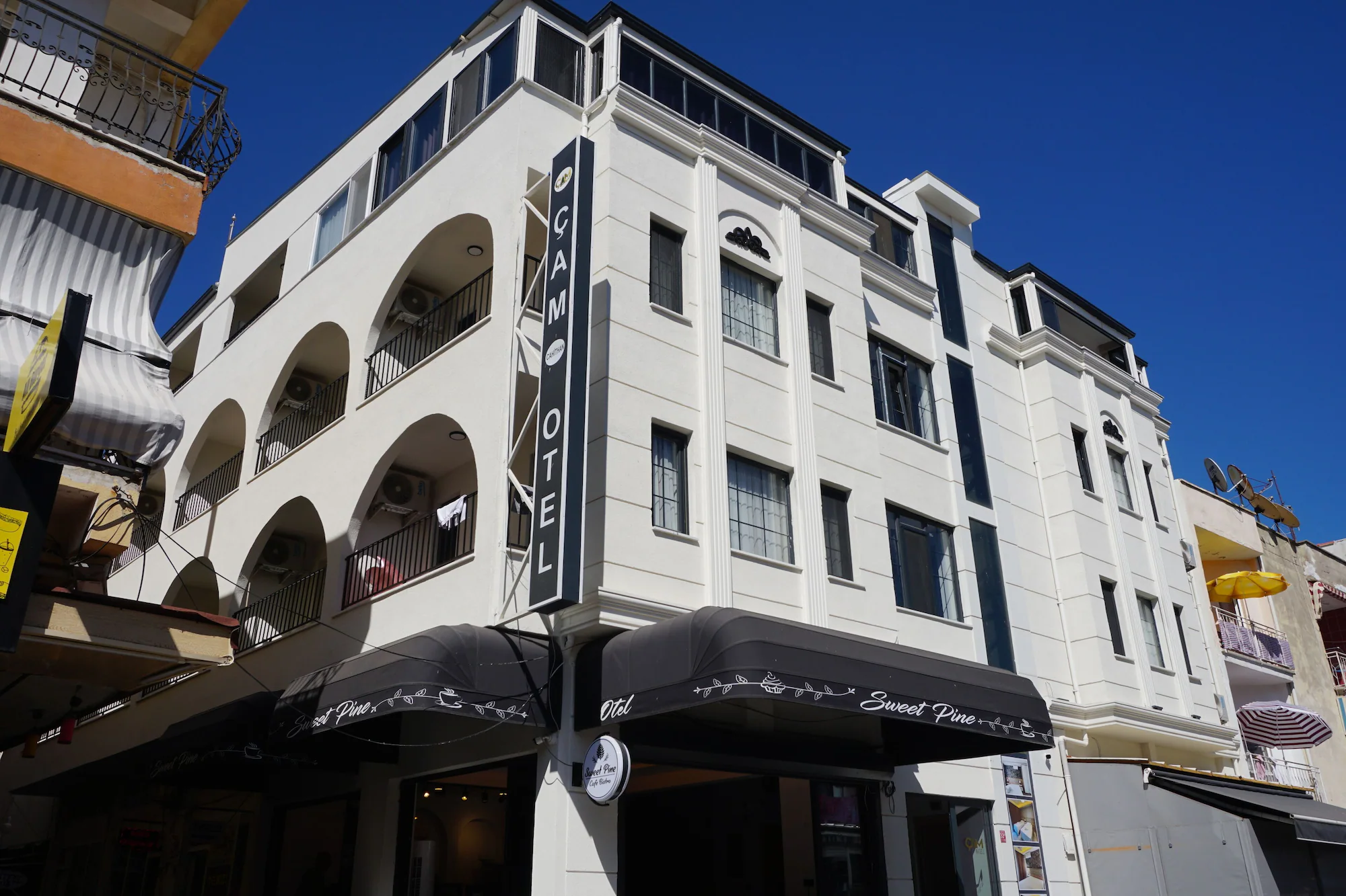 ÇAm Otel - Edremit