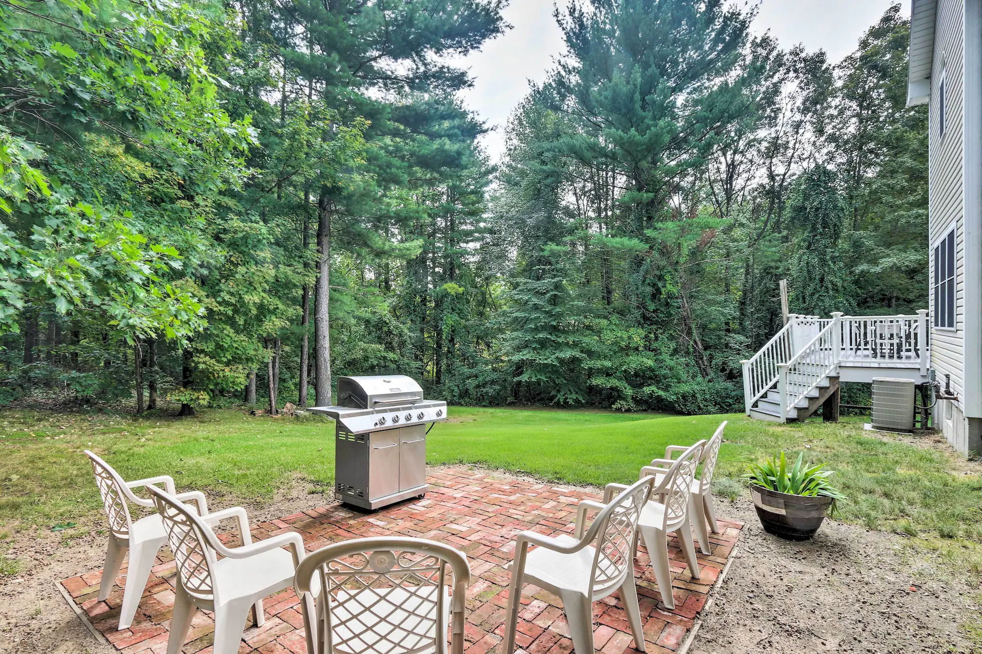 Granby Home W/ Deck < 1/2 Mi To Aldrich Lake! - Southampton, MA