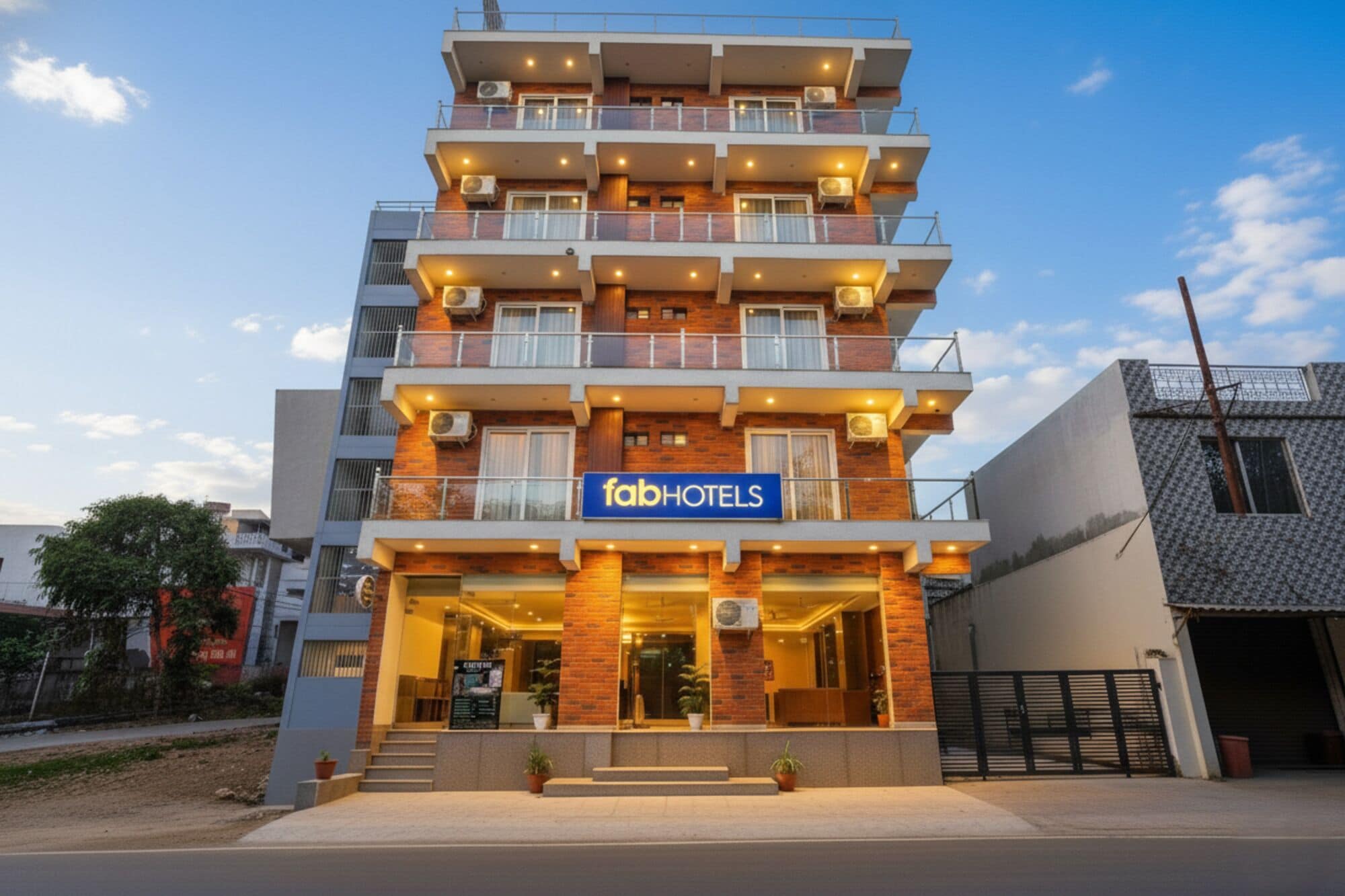 Fabhotel Unique Stay - Faridabad
