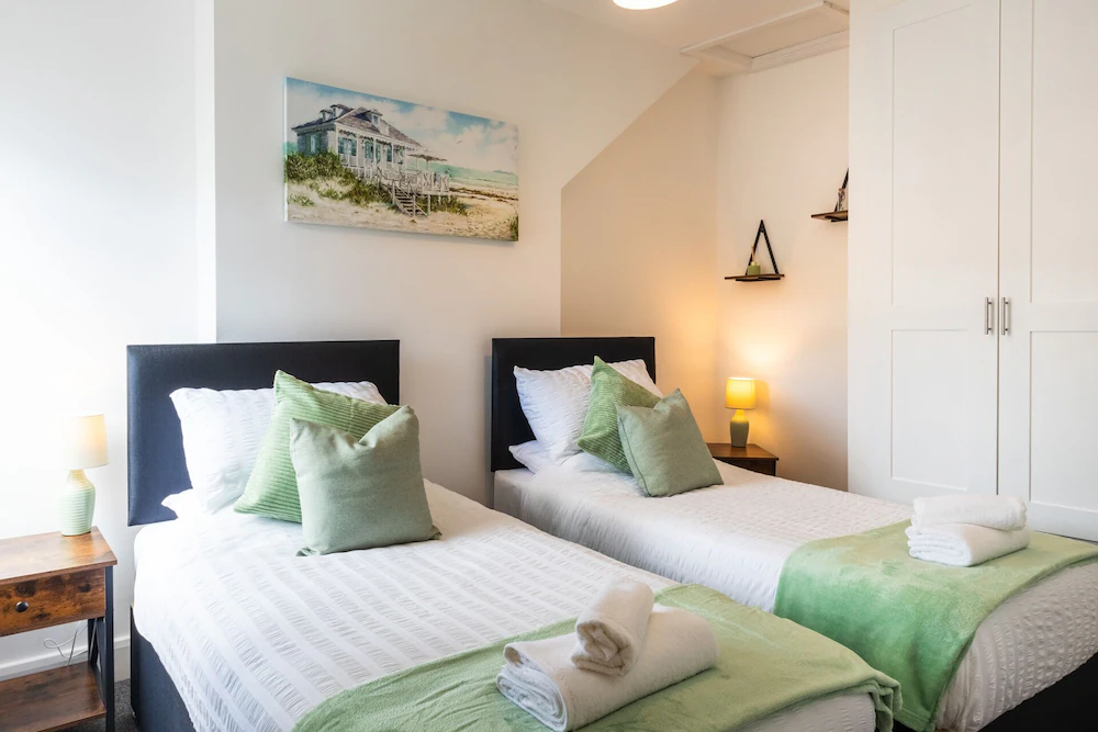 Luxury House In The Heart Of Mumbles Village - Langland Bay