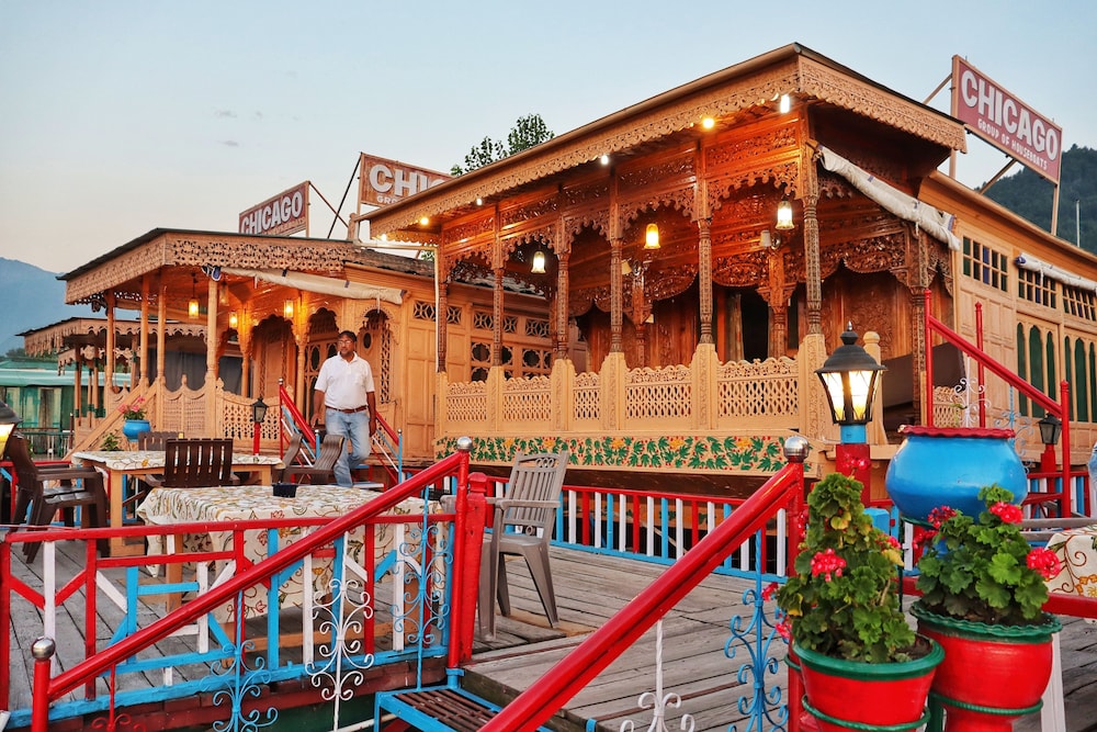 Chicago Group Of Houseboats - Srinagar