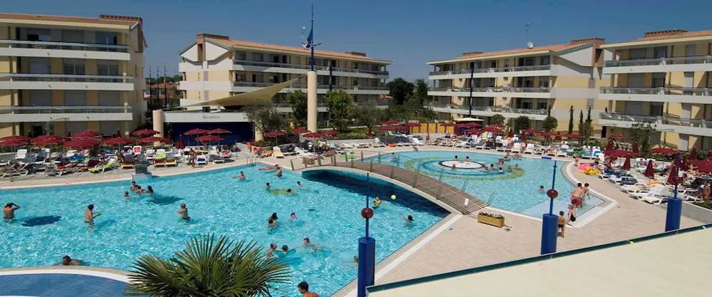 Modern Two Room Apartment In Poolside Complex - Bibione