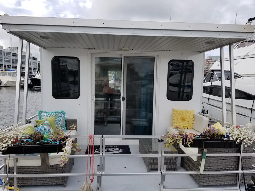 Charlestown Houseboat Walk To Attractions Be Rocked To Sleep - Boston, MA