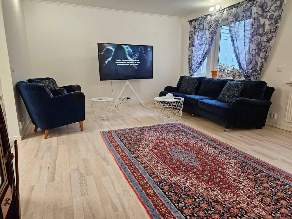 3br House Sleeps 7 With Balcony-garden-bbq-freep - Malmö
