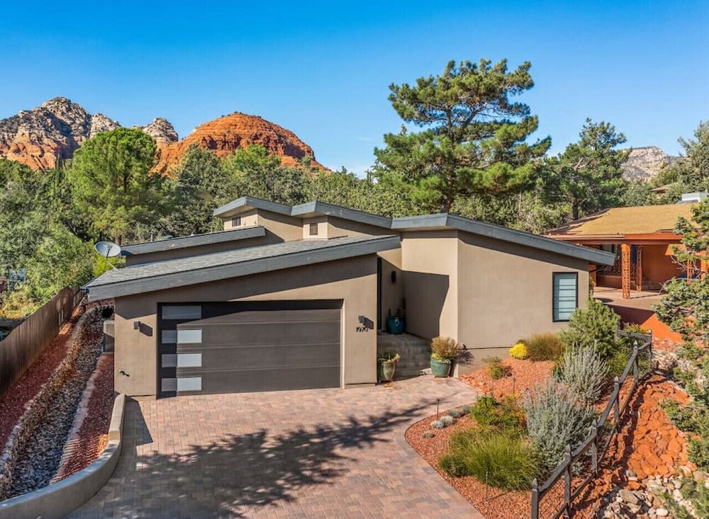 Modern Luxury Home In West Sedona With Hot Tub - Sedona, AZ