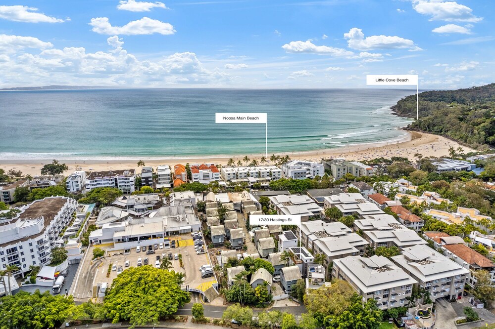 Luxury Retreat New Villa 17, Hastings St - Noosa Heads