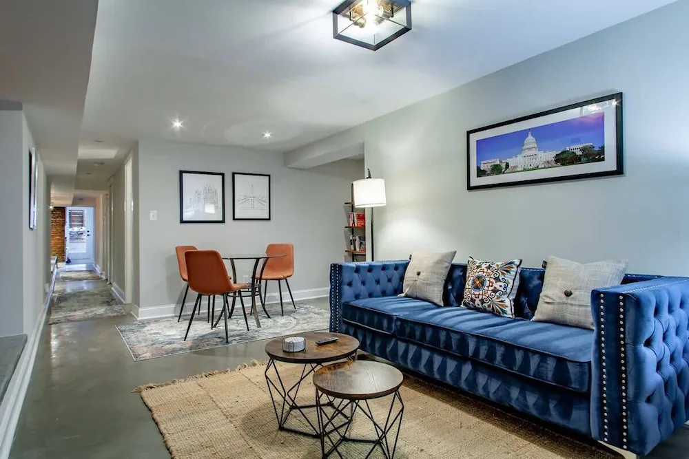 2-br Petworth Pad Walk To Metro Subway - Falls Church, VA