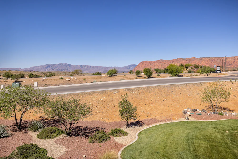 Luxe 5br Sleeps 18 W/ 4 King Beds - Walk To Pool - Pine Valley, UT