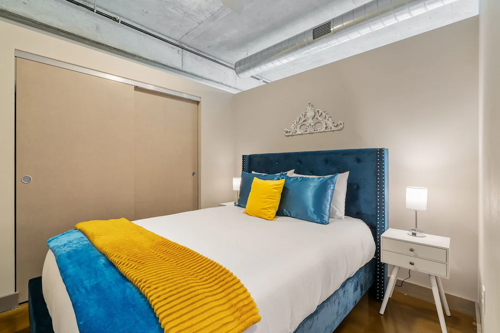 Minnestay* Sable 604 - One Bedroom | North Loop | Target Center - Minneapolis, MN