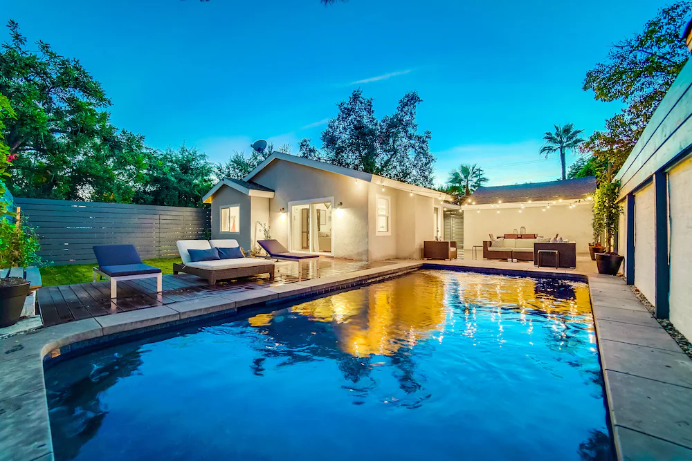 Work, Play, Stay At Home. Family Pool Home To Self Isolate. - Pasadena, CA