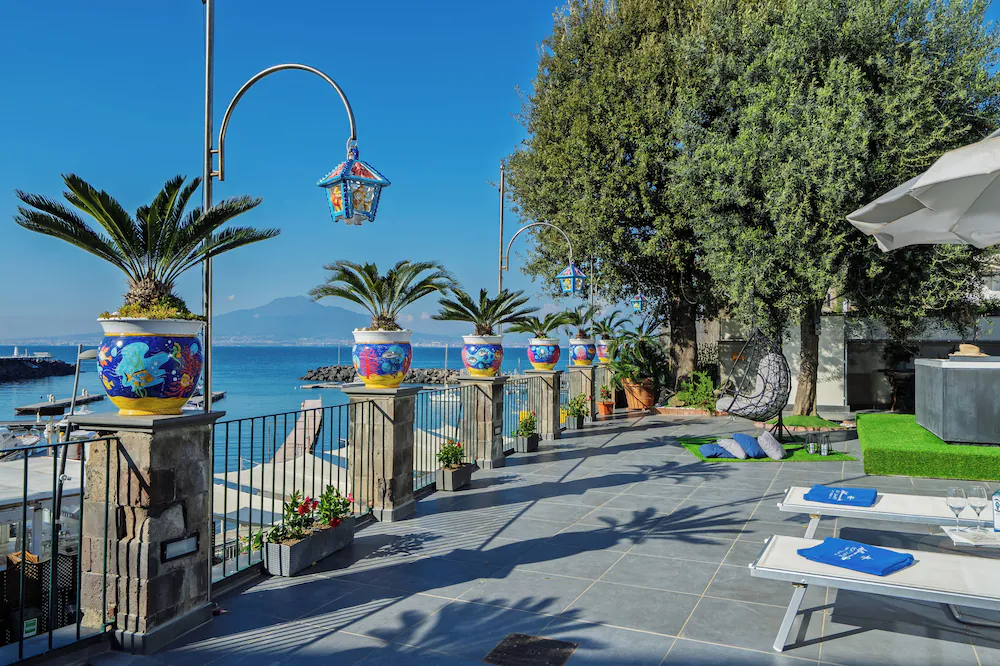 Villa De Luca - Luxury Villa With Terrace And Jacuzzi By The Sea - Vico Equense