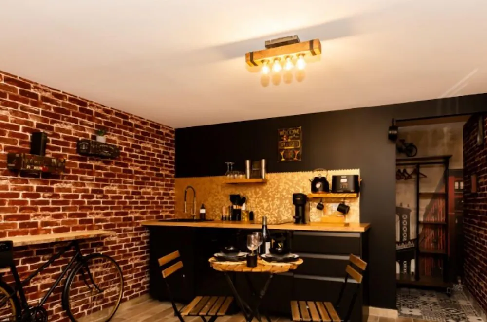 "The Speakeasy" Pub New Yorkais Centre Ville - Idéal Pro - Wifi Fibre - Rétroprojecteur Cinéma - Saint-Étienne