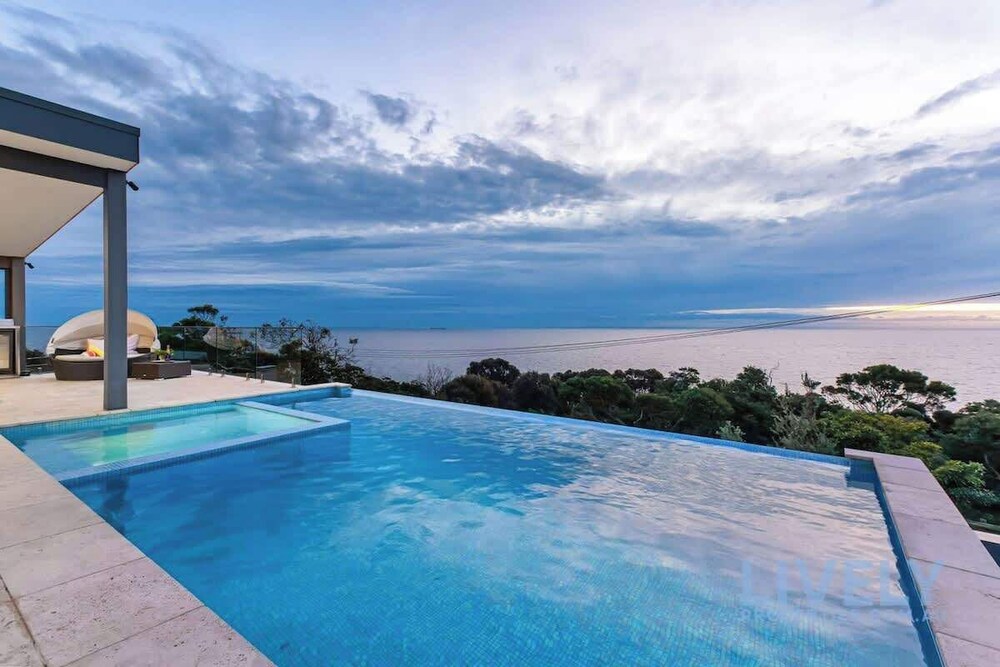 The Ocean S Edge Luxury Entertainer With Views - Mornington