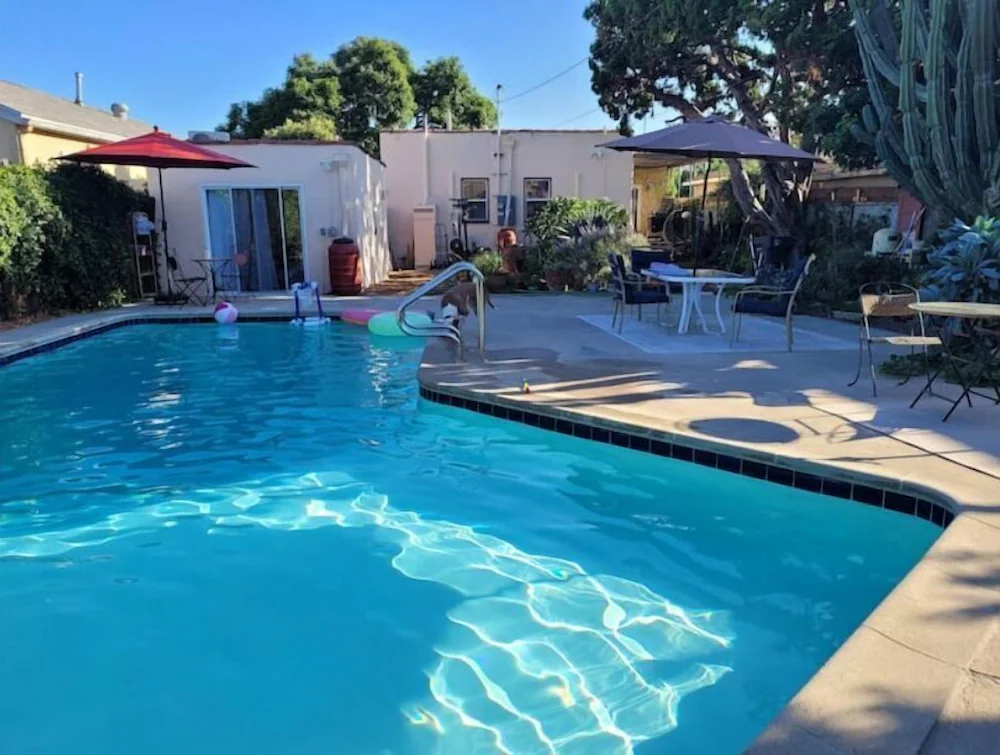 Urban Farm House +Hot Tub+pool - Long Beach, CA
