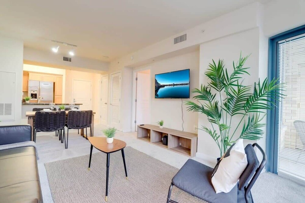Bright And Cozy Apartment Near Pentagon City - Alexandria, VA