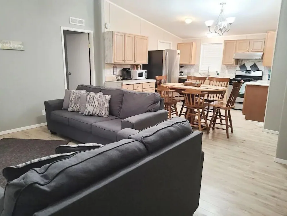 Large Home- Near Quartzsite And Colorado River - Blythe, CA