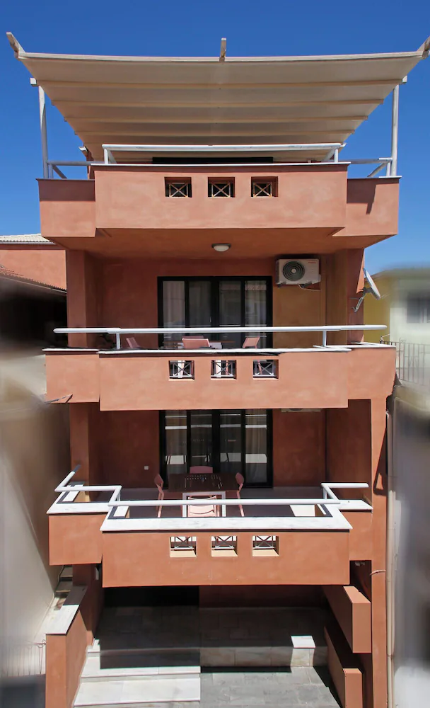 Come Si Deve City Apartments, By Zantewize - Zakynthos