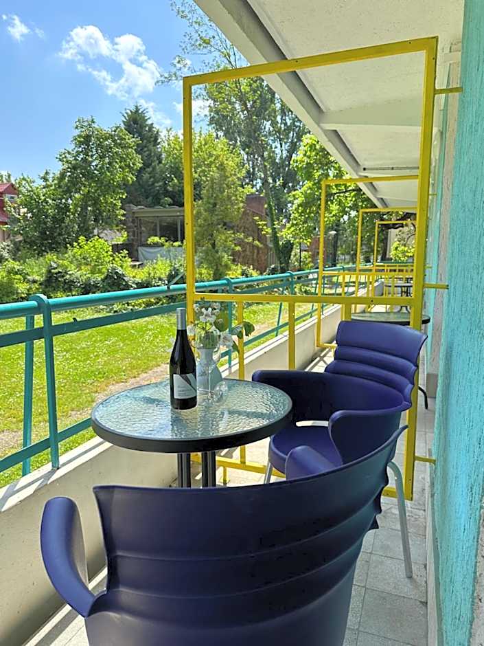 Lelle Beach Club - Lake Balaton