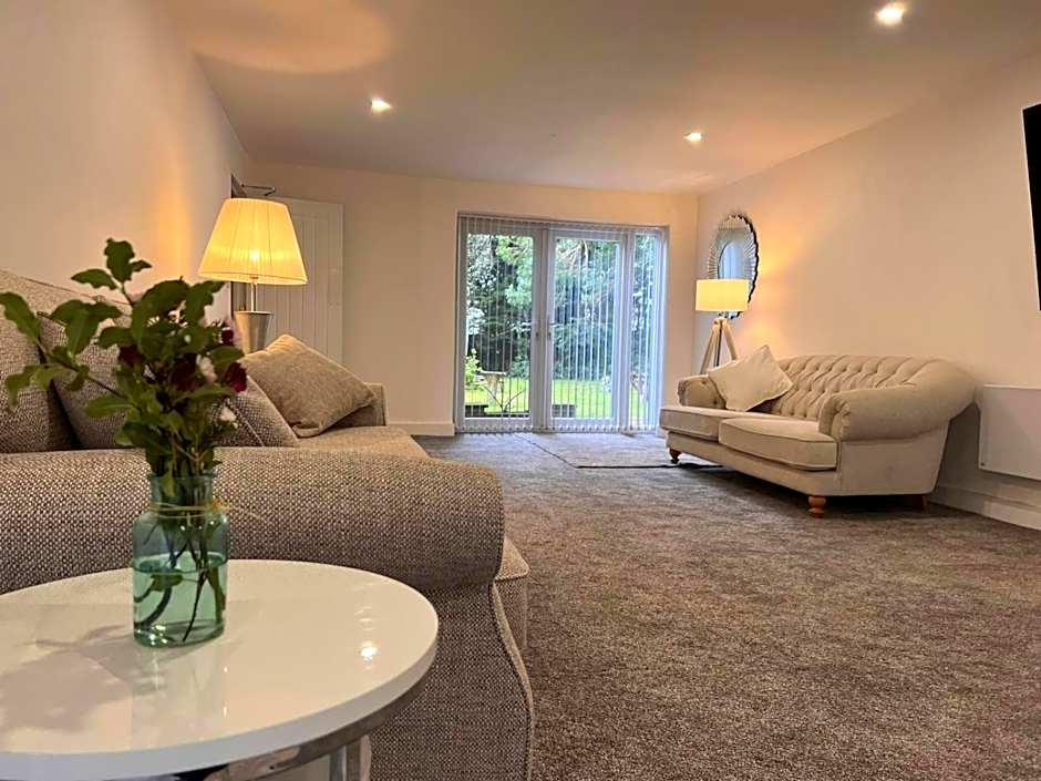 Selborne Studios Off Road Gated Parking - Coventry