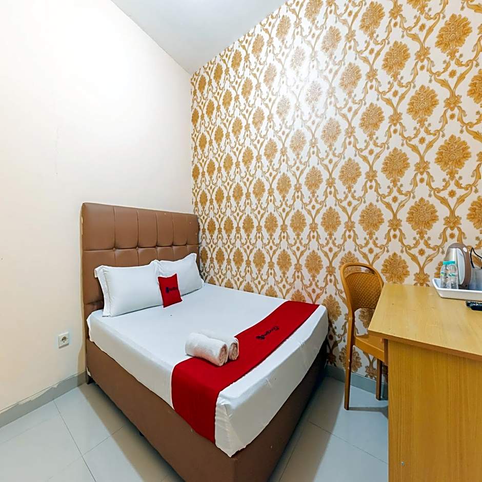 Reddoorz Near Rs Permata Cirebon - Cirebon