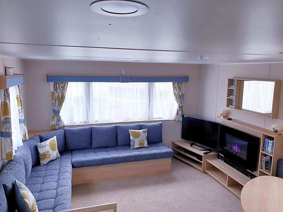 The Abi Joseph @Combe Haven - Hastings