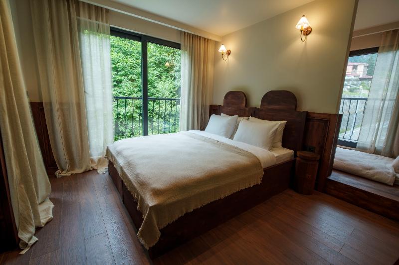 Elwood Hotel - Ризе