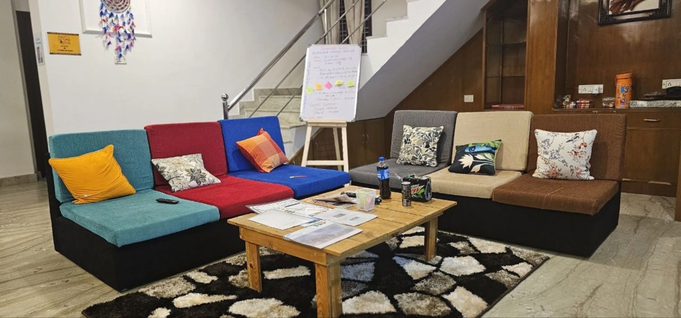 Bonjour Travellers Hostel - Hyderabad