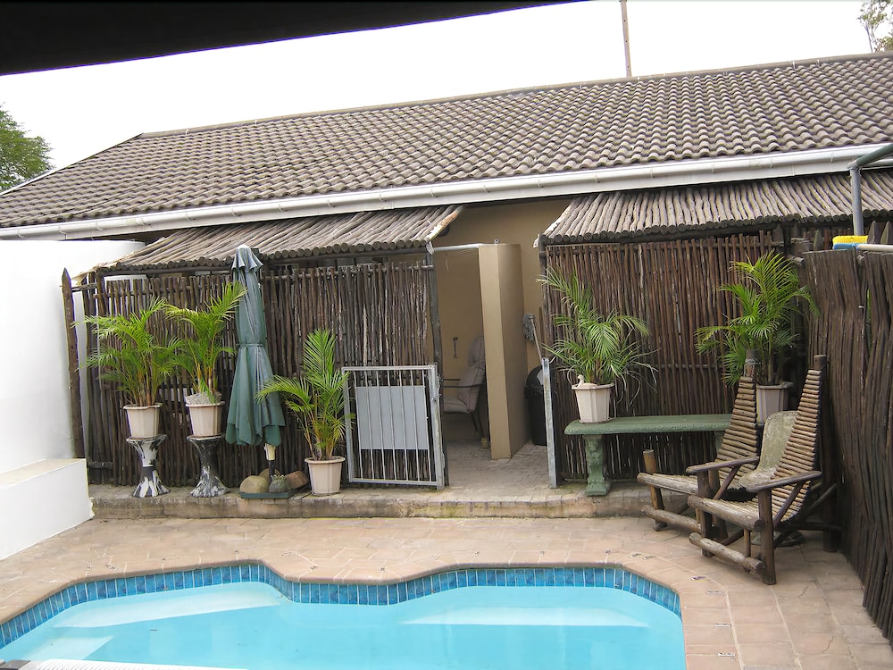 A Family And Friends Guest House - Durban