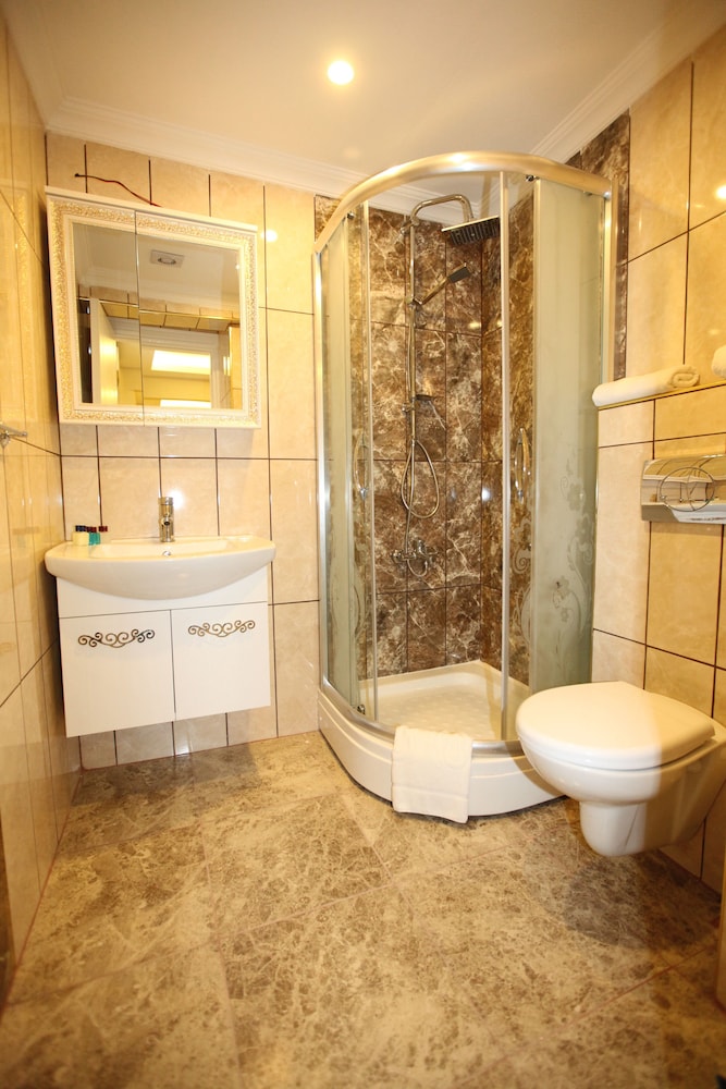 Emi̇r Otel - Büyükçekmece