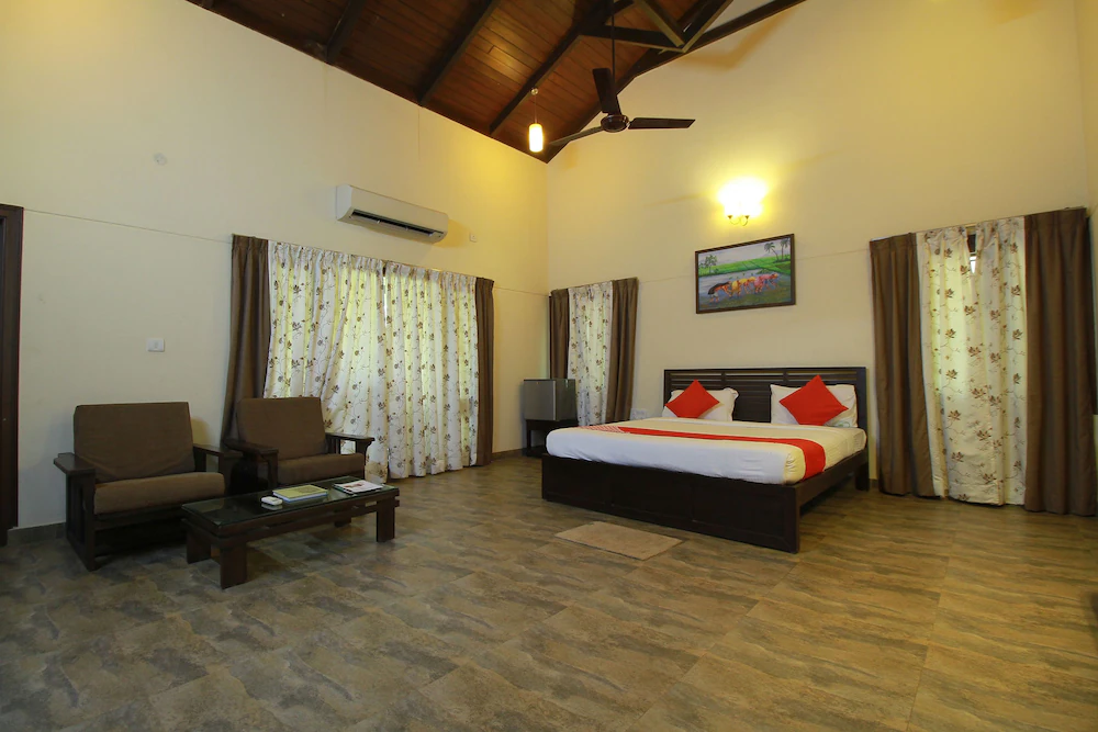 Oyo Phalguni River Lodge - Mangalore