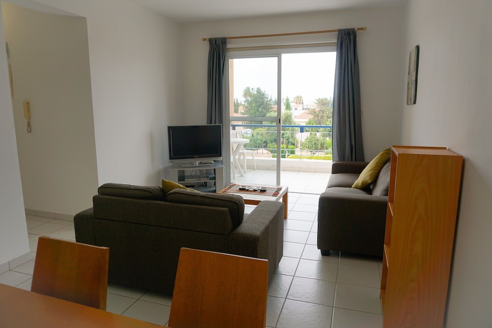 Iris Village Block 12-105 - Kato Paphos