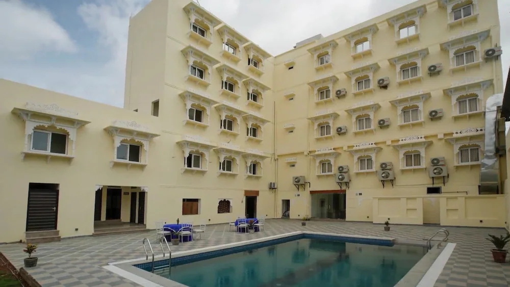 Bhanwar Niwas Udaipur - Udaipur