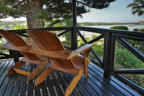 Waterside Lodge - Victoria Bay