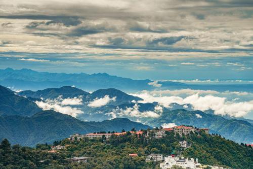 Stayvista At Arncliff Villa 5 Mins From Mall Road - Mussoorie