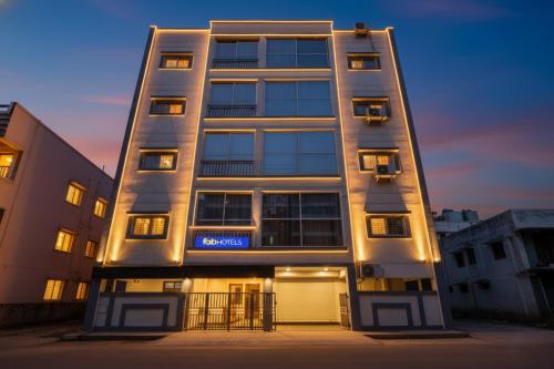 Fabhotel White House Inn - Eon It Park - Poona
