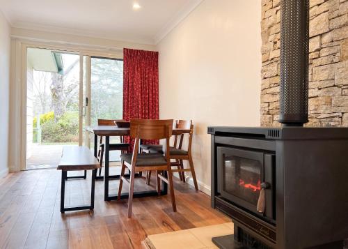 Birdwood Guesthouse - Blackheath, NSW, Australia