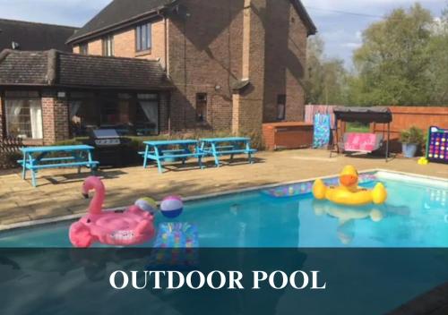 The Fortis House, Bournemouth, With Swimming Pool And Hot Tub Jacuzzi - Bournemouth