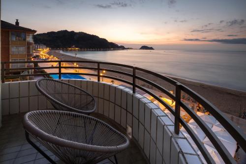 Zarautz Beach With Parking By Aston Rentals - Zarautz