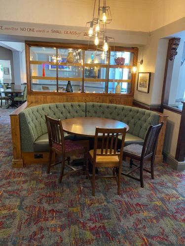 The Liversedge, 64 Leeds Road - Leeds