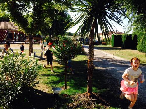 Camping Aux Couleurs Du Ferret - Andernos-les-Bains
