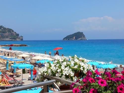 Holiday Sea View - Spotorno