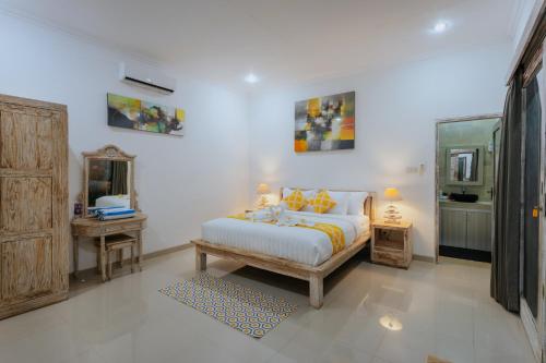 Villa Sri, Seminyak - 3 Bedroom Stylish Pool Villa! - Kuta